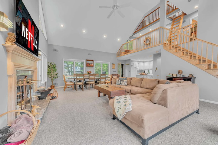 Large Family Friendly House On The Fairway Hideout - Lake Wallenpaupack, PA