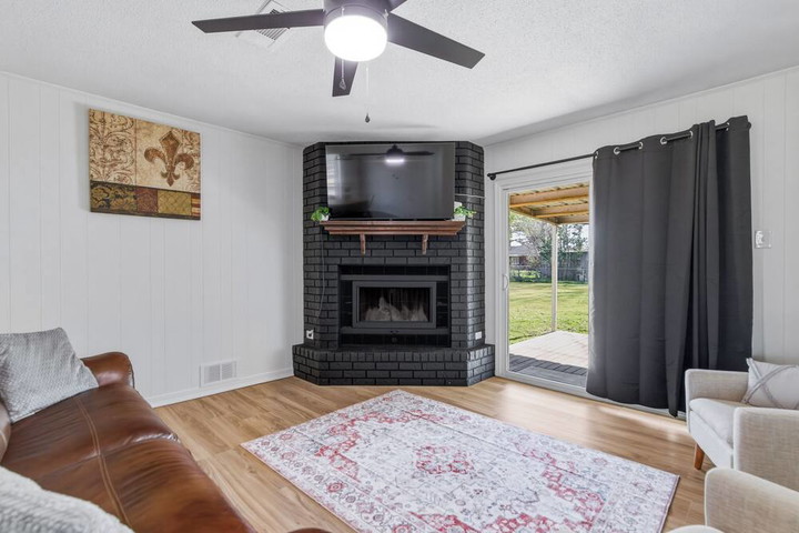 Close To St. Francis, Ulm, Meta-pet Friendly King Bed, Plenty Of Parking Space. - Monroe, LA