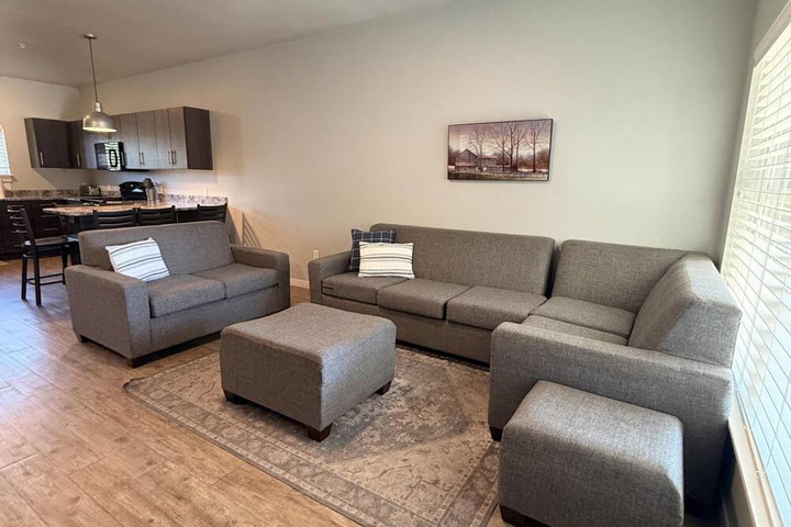 205 Spacious College-style Apartment, Grand Teton & Yellowstone National Parks - Rexburg, ID