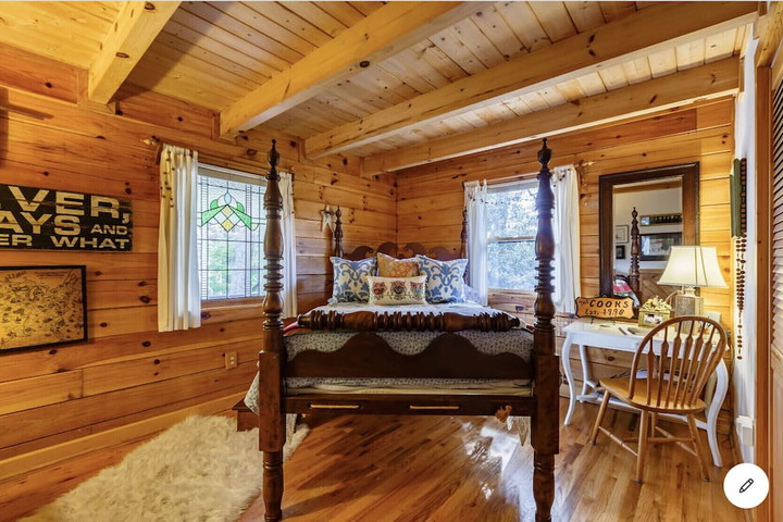 Cabin Nestled In Blowing Rock - Blowing Rock, NC