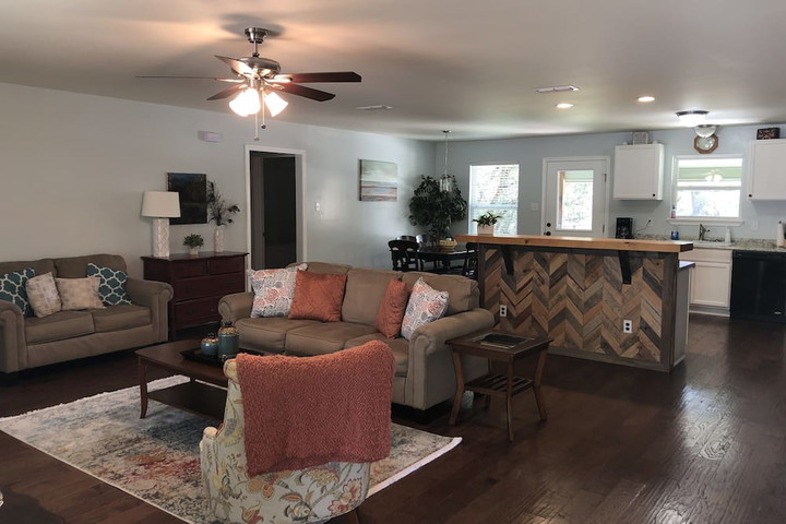 La Casita Verde Au Bord Du Fleuve Blanco - Wimberley, TX