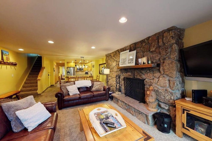 Beaver Creek West Condo With Heated Pool, 3 Hot Tubs & Shuttle To The Slopes - Avon, CO