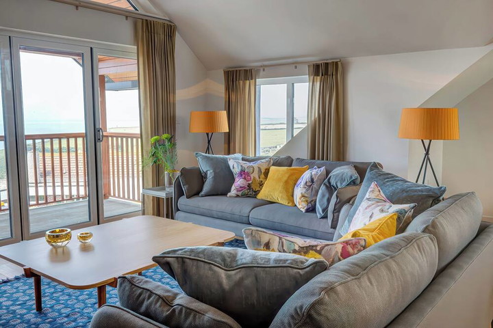 Villa 3, Pet Friendly, Character Holiday Cottage In Mullion - Porthleven