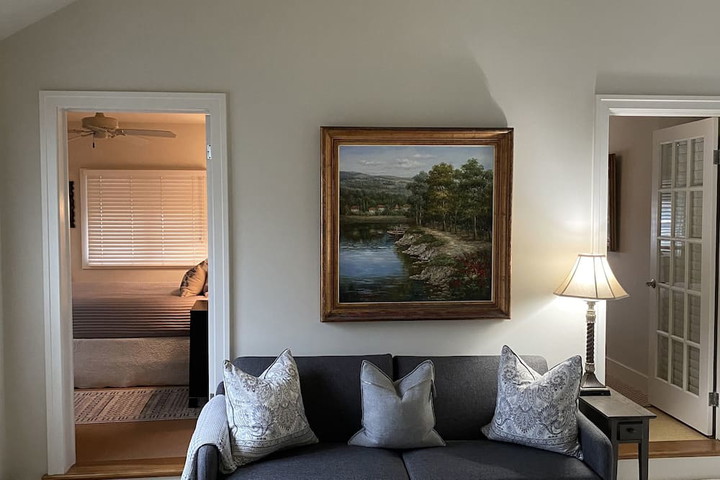 Darling Two Bedroom Condo Downtown Harbor Springs - Petoskey, MI