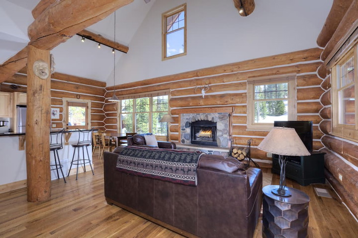 Ski-in/ski-out Powder Ridge Cabin In Beautiful Big Sky - Big Sky, MT