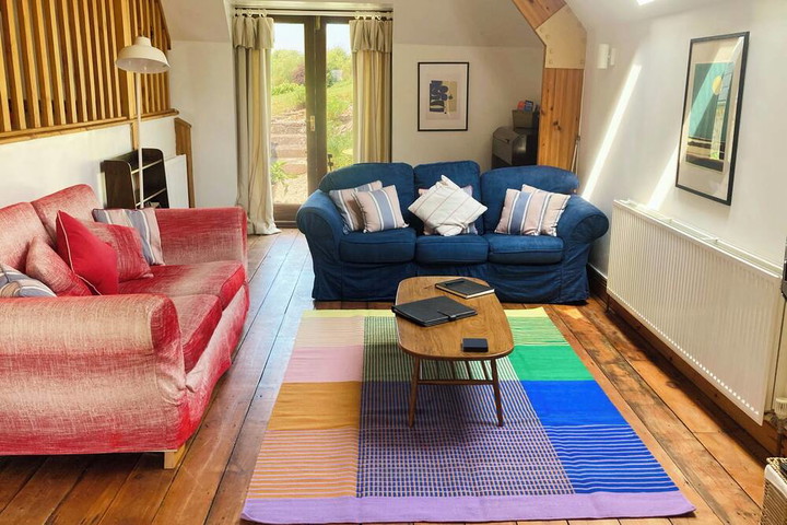The Hen House, Pet Friendly, With A Garden In St Brides Major - Bridgend