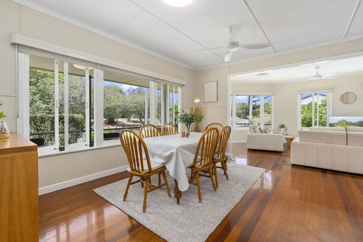 Kooringal Cottage - Home By The Sea - Brisbane