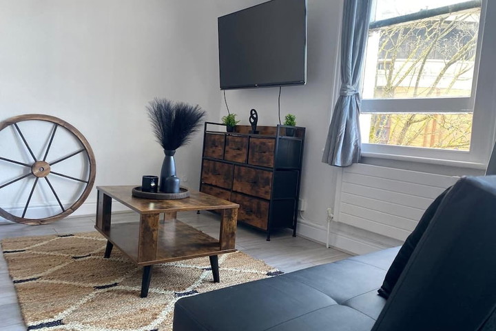 Kingston City Centre Studio | Free Parking + Netflix | Sleeps 3 - Hounslow