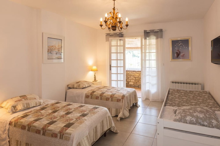 Homerez - Rez-de-villa à Carqueiranne Avec Piscine Privée - Carqueiranne