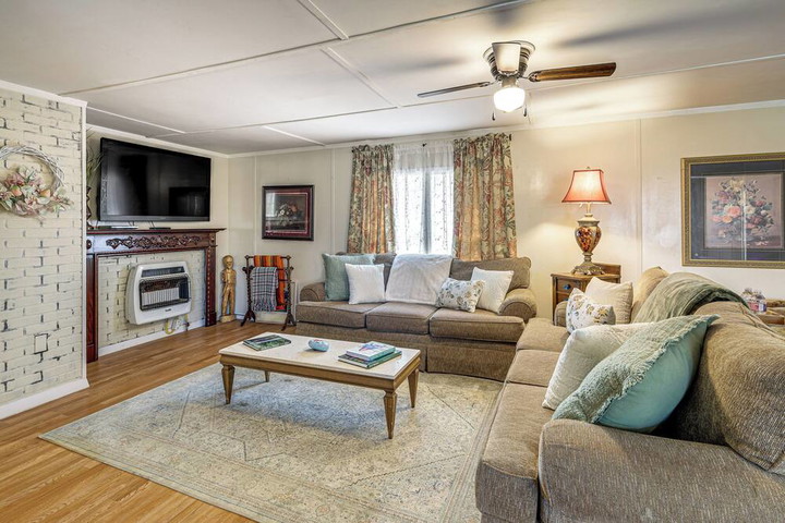 2 Mi To Cherokee Landing! Secluded Forest Escape - Heber Springs, AR