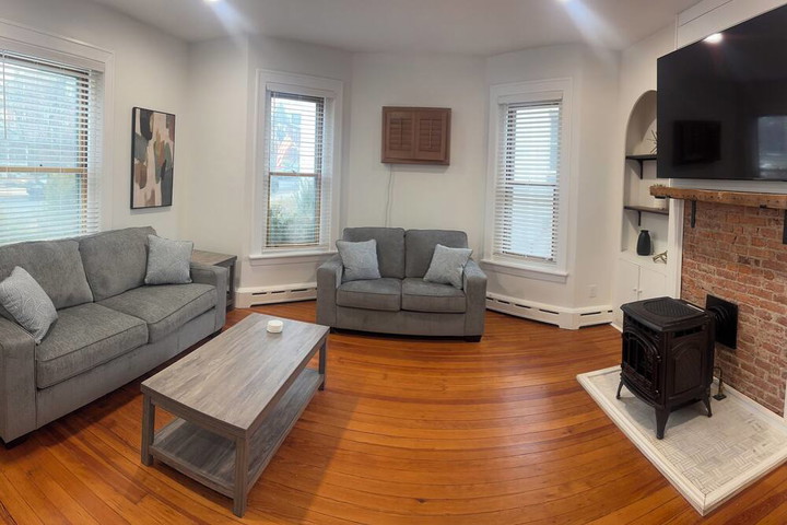 Spacious 4br Home W/ Nursery + 1st-floor Bed & Bath, Off-street Parking. - Malvern, PA