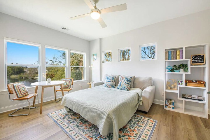 Little Betty Coastal Retreat~minutes From Folly! - South Carolina