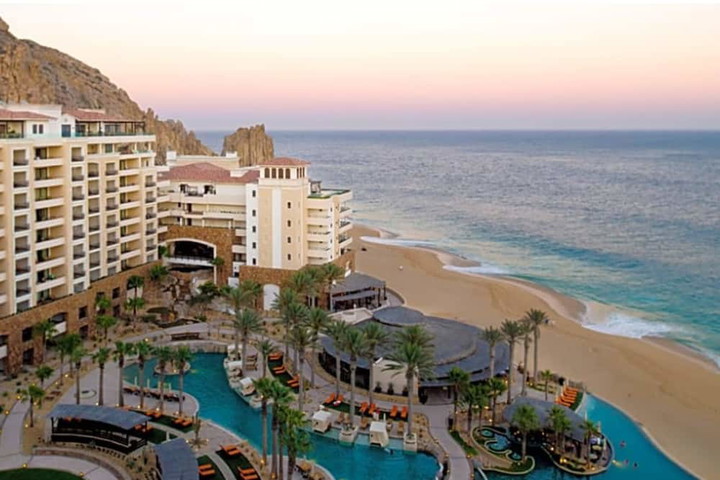 Sweeping Ocean View Luxury Penthouse 2 Bedrooms - Cabo San Lucas