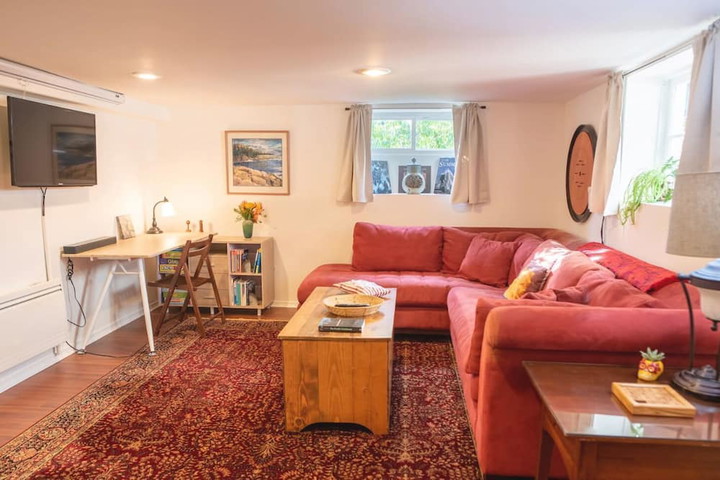 Gorgeous 1 Bedroom Space Close To Woodland Park - Seattle, WA