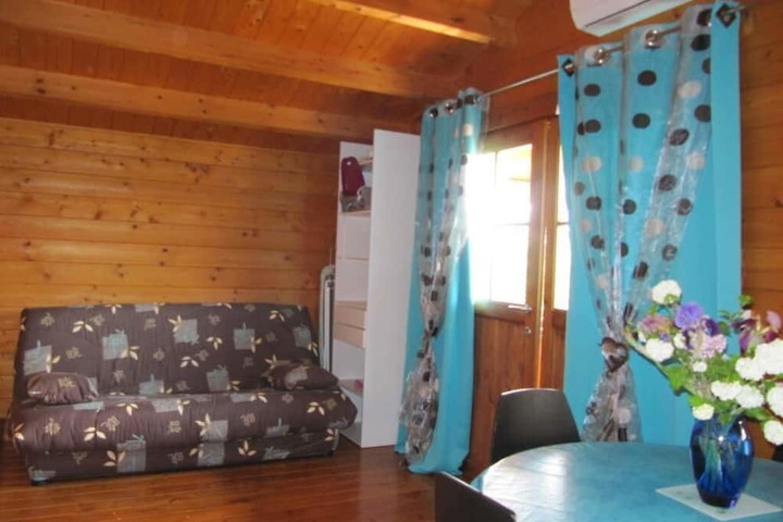 Quiet, Air-conditioned Chalet With Heated Pool, Sleeps 6, 2 Bedrooms - Dordogne