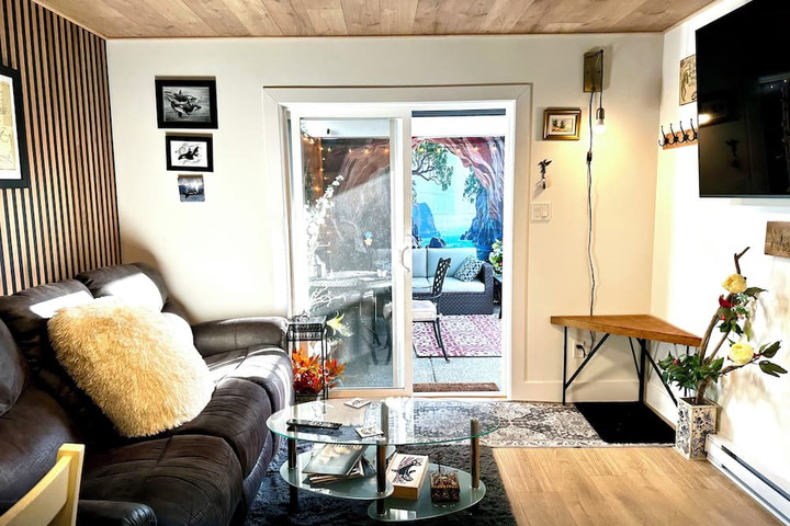 Cozy 1-bedroom Suite In Charming Campbell River With Private Entrance & Ac - Campbell River