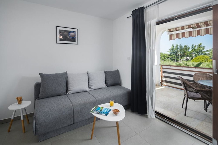 Nouvel Appartement Moderne Et éLégant D'une Chambre Dans L'un Des Meilleurs Emplacements De Porec, Proche De La Plage - Poreč