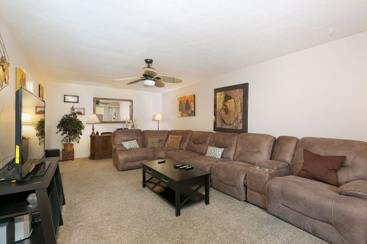 Casa De Pueblo Fresca Y Cómoda Dmbc756ss: 2 Dormitorios, 2. 5 Ba Casa Adosada En Solana Beach, Capacidad Para 5 - Del Mar, CA