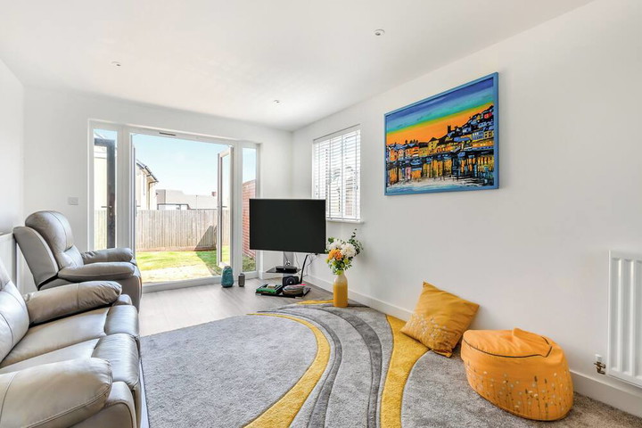 Castle Park Is A Fantastic Gem Of A Property Located In Paignton. - Kingswear