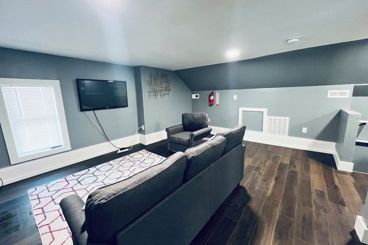 Loft Apartment In Hagerstown With Parking - Hagerstown, MD