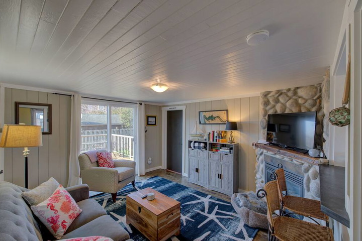 The Akari Bungalow #5 - Long Beach, WA