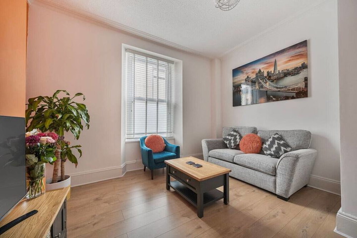 Bright 1-bed Apartment With Kitchen, Sofa Bed & Close To Waterfront - Plymouth