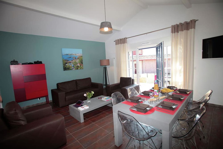 Villa In Basque Style Near Sea - Urrugne