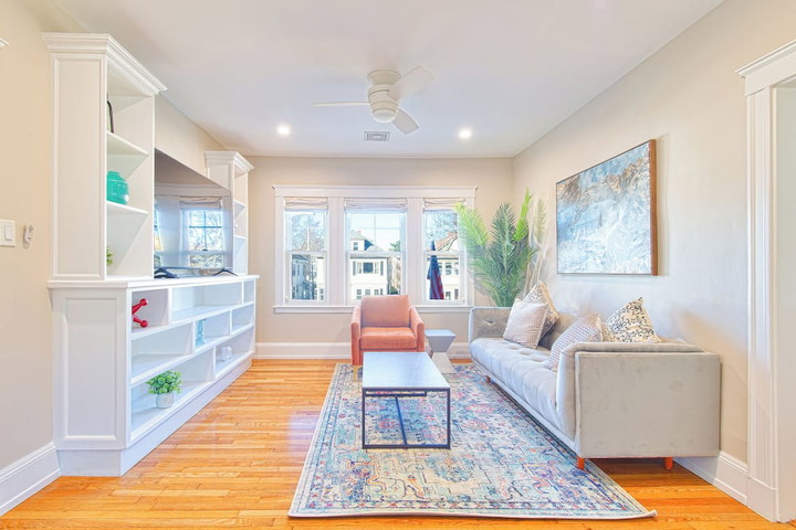 Newly Renovated 4br1ba Apartment - Dedham, MA