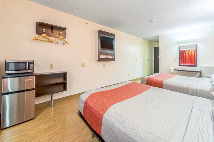 2 Queen Beds | Non-smoking - Carmel, IN