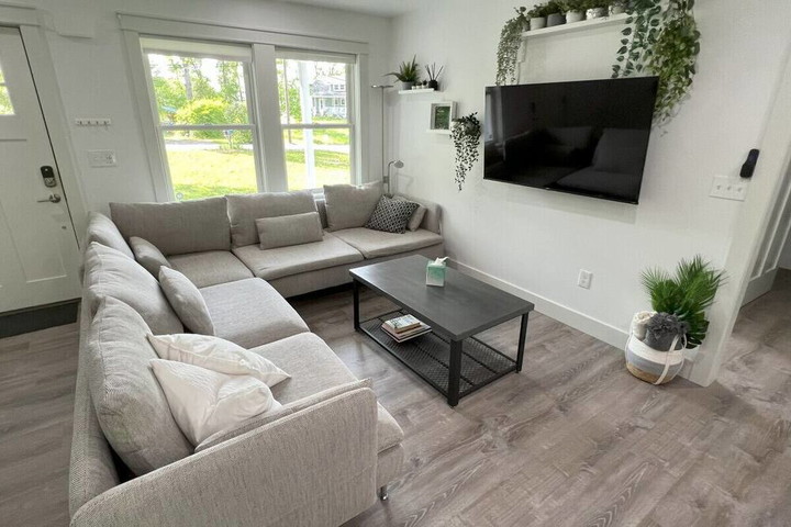 Gardner Lake 2 Queen/1king/2 Bath/laundry- Private - Colchester, CT