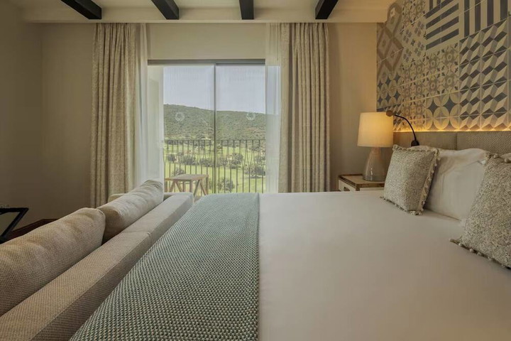 Hilltop Room W/ Scenic Balcony Perfect For Nature & Golf Getaway In Algarve - Loulé