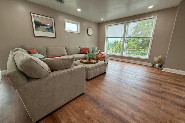 *Riverview*walk To Falls*2bdrm*renovated*1st Floor - Niagara Falls, NY