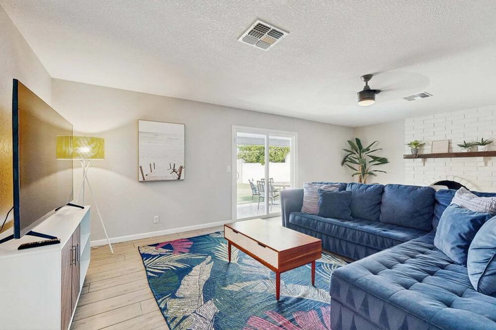 Fun-filled Desert Oasis With Fast Wifi, Central Ac, Private Pool & Enclosed Yard - Mesa, AZ