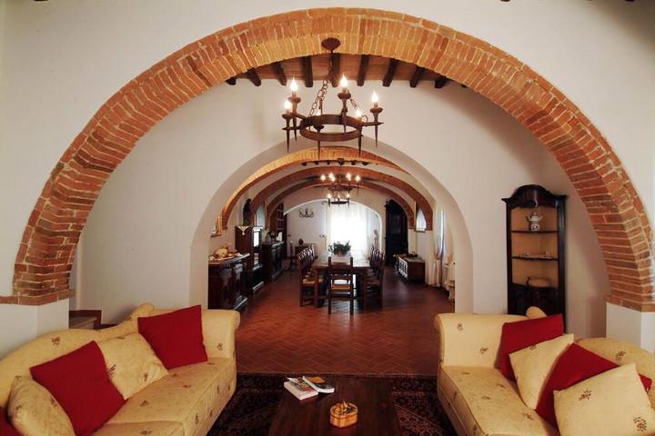 My Rental Homes - Villa Monticchiello With Pool And Garden Surrounding The Property - Pienza