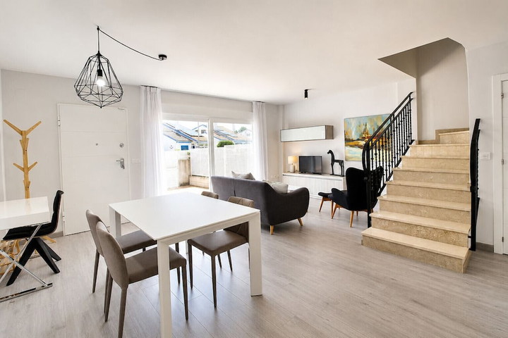 La Ola Residential Complex With Air Conditioning And A Swimming Pool - Ondara