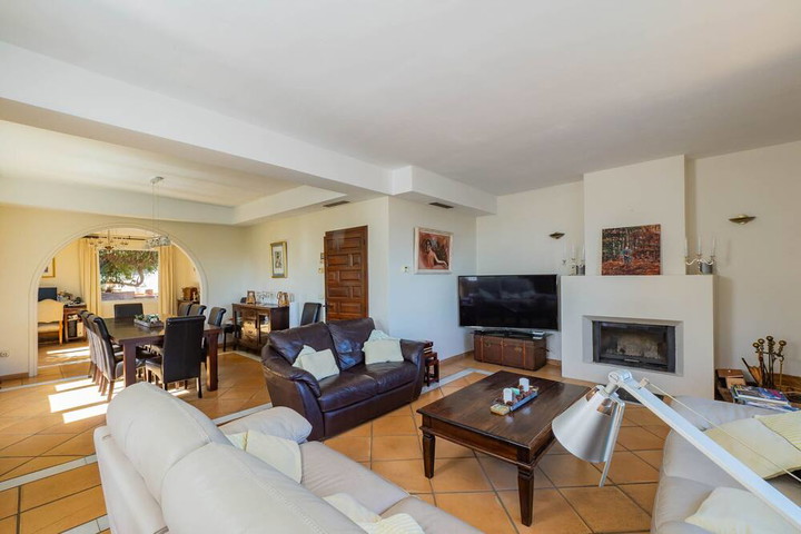 Cubo's Villa Las Capuchinas & Cave House / Piscina Privada Climatizada / Aire Acondicionado / Vistas Al Mar / Wifi Gratis - Torremolinos