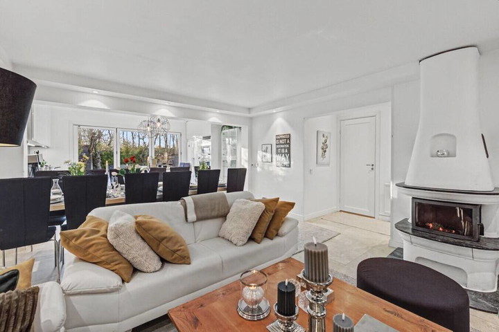 White House Group Home With Hot Tub, Fireplace, Fast Wifi Near Malmö & Lund - Lund