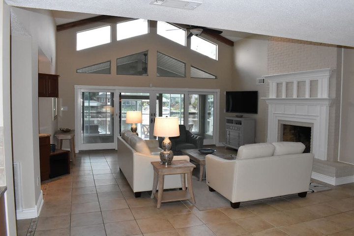 New Orleans Area Waterfront Retreat 117 Near The French Quarter/ Bourbon Street - Slidell, LA