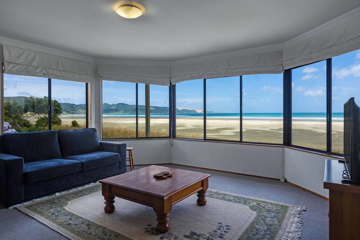 Tides And Time Bach - Ahipara Holiday Home - Ahipara
