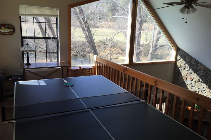 Trout Chalet - Nottely Riverfront, Starlink W/ Roku Tv, Easy River Access - Murphy, NC