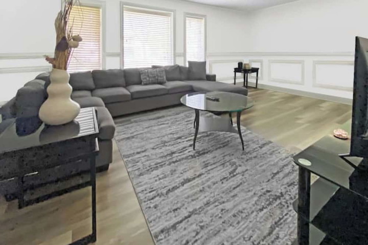 Private Home Awaits - Tinley Park, IL