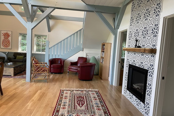 Beautiful Farmhouse With Hiking Trails/kayaking. 5 Minutes To Town Or Ocean! - Freeport, ME