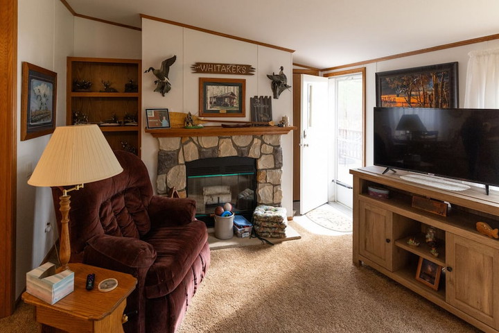 3 Bedroom Cottage With Lake Views - Gull Lake, WI