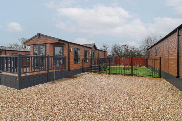 Longdon Lodge, With A Garden In Evesham - Broadway