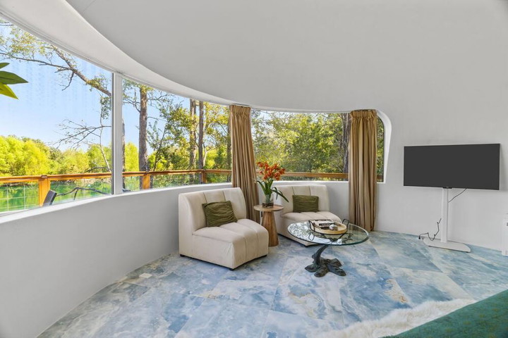 The Fairy House | 3 Beds 2 Baths - Texas