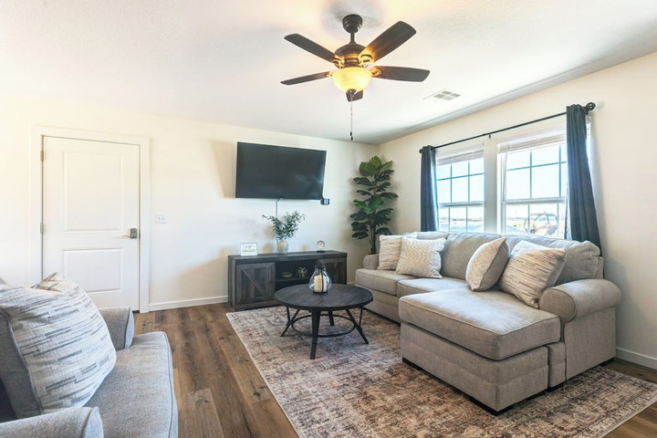 Stylish New Construction Home - 薩利納