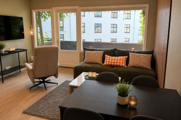 Newly Renovated, Central & Sunny Oslo Apartment - Oslo