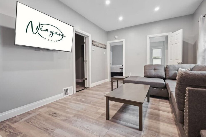 Cozy 3br,2ba  Minutes From The Falls - Niagara Falls, NY
