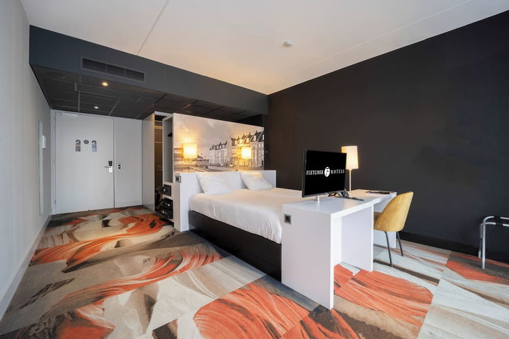 Come Create Memories W/ Fun-filled Adventures At This Paradise! Onsite Parking - Helmond