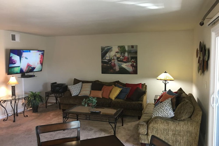 Suite à Deux Chambres. à Seulement 5 Minutes à L'ouest Du Strip De Las Vegas - Las Vegas, NV